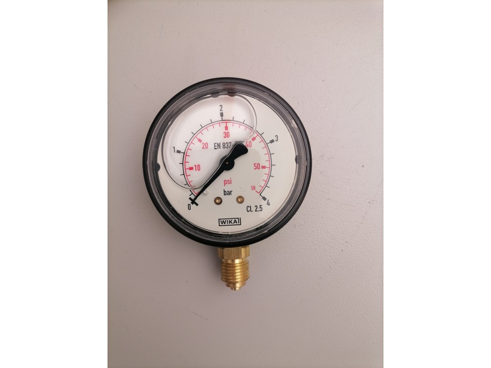 Manométer 0-4bar 1/4", alsó csatlakozású